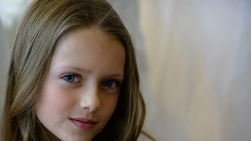 Elizabeth Hiley è la sosia di Kristina Pimenova