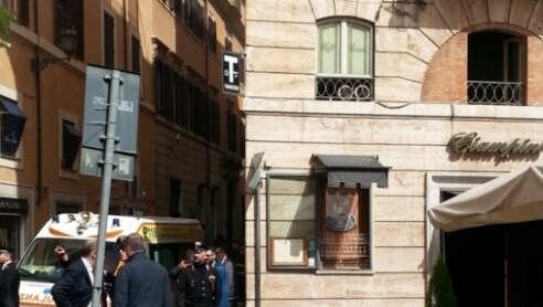 Roma, esplosione nel bar Ciampini