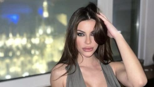 Le foto di Nicole Belloni, la tentatrice di Temptation Island vicina al fidanzato Alex