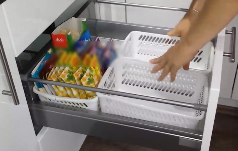 How to keep the kitchen drawers tidy and clean