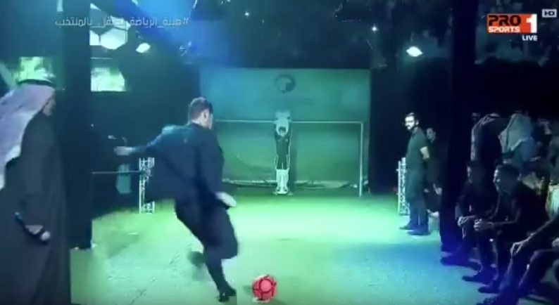 Il portiere robot gli para il rigore: la reazione di Francesco Totti