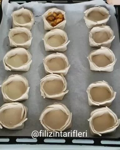 Make puff pastry "bowls" and stuff them: a yummy idea