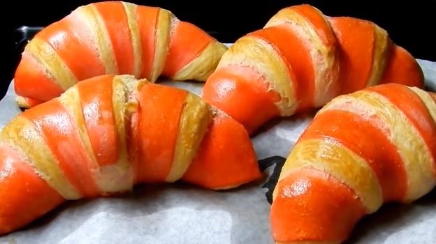 How to make bicolor croissants