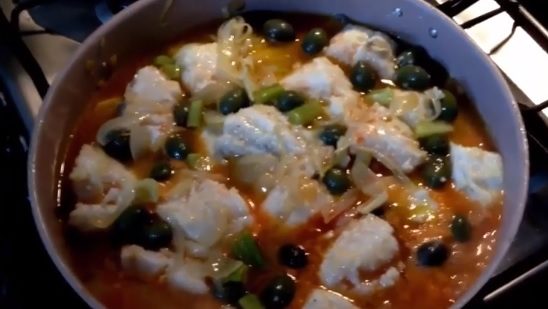 Salt cod stew with potatoes and olives: a dish to try