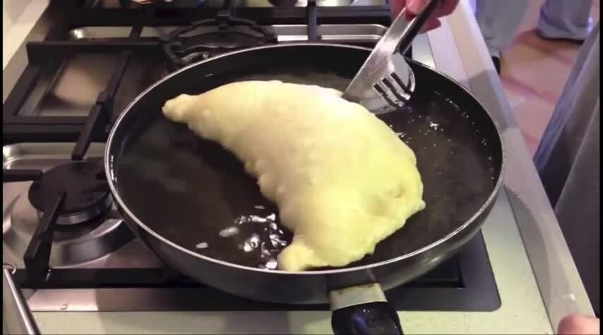 Fried calzone recipe: a burst of flavor from the first bite