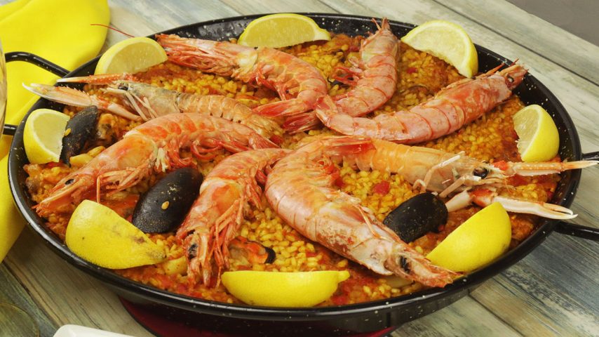 Fish paella: how to make it at home in a few steps!