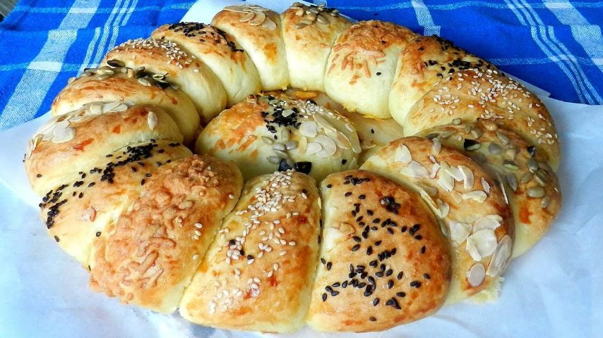 Bread stuffed tart: easy, fast and so delicious