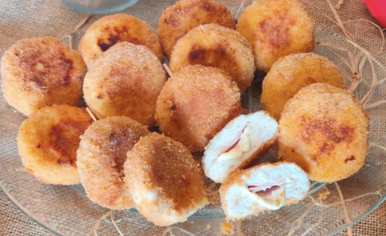 Chicken mini patties: the easy recipe rich of flavor