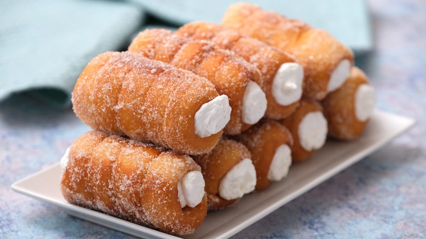 Cannoli brioche ripieni di crema: il dolce goloso che conquisterà tutti!