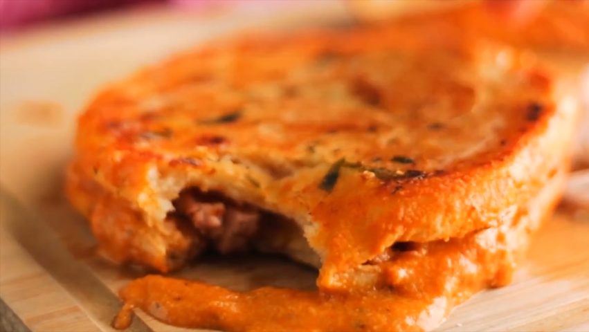 Butter Chicken Kulcha: a delicious Indian chicken appetizer