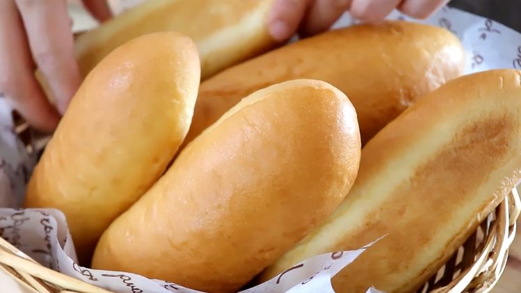 How to prepare the hot dog bread: easy and tasty