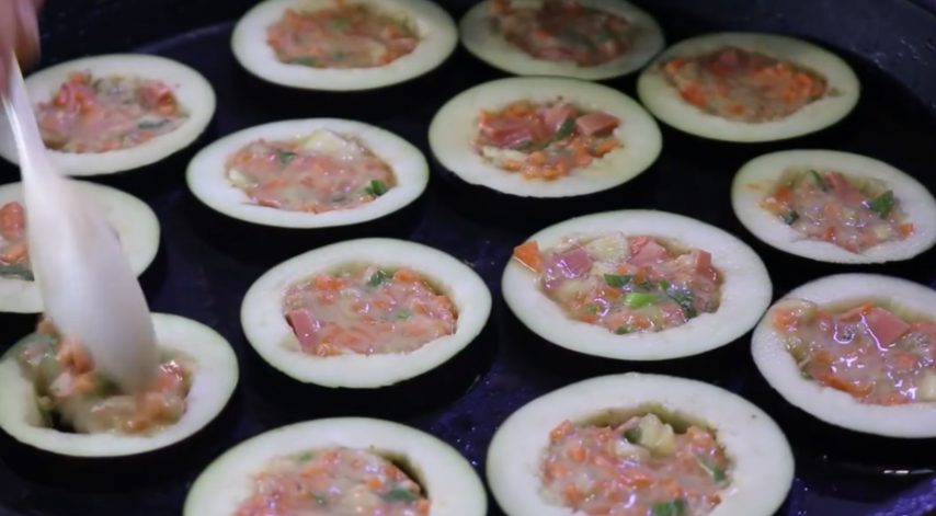 Stuffed eggplant rings: the easy and full-flavored side dish