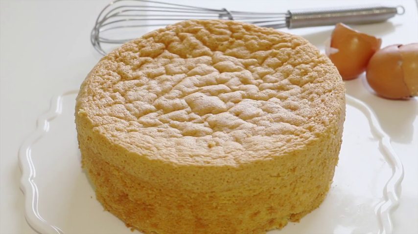 How to prepare a delicious and fluffy sponge cake