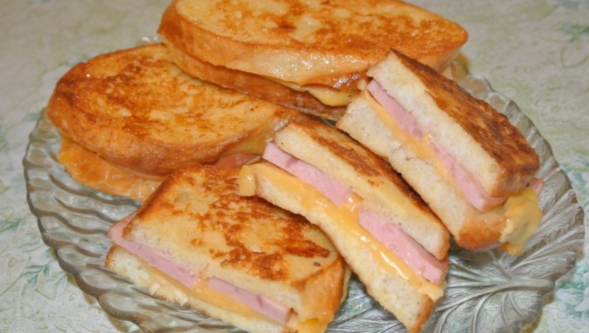 Stale bread sandwich: the delicious way to reuse it