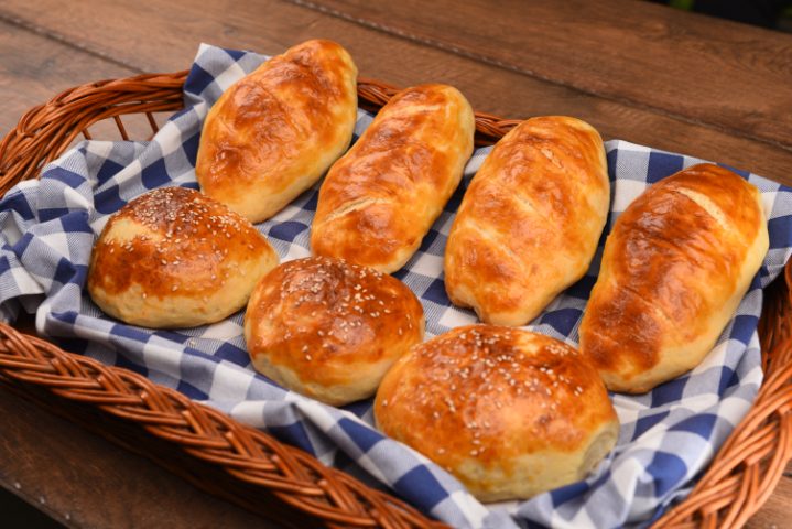 Easy oil buns: fluffy and delicious!