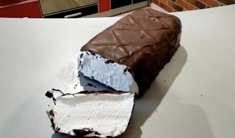 Giant chocolate ice cream: the easy way to prepare this delight