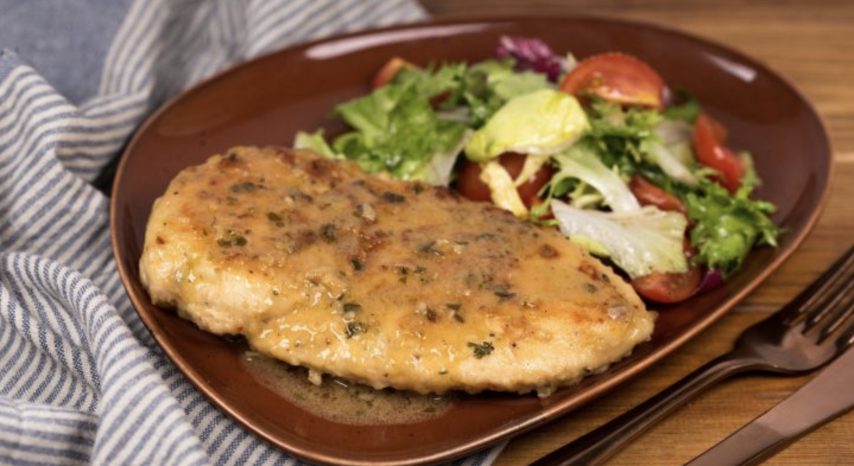 Frango à francesa: a receita para cozinhar um peito de frango macio e ...