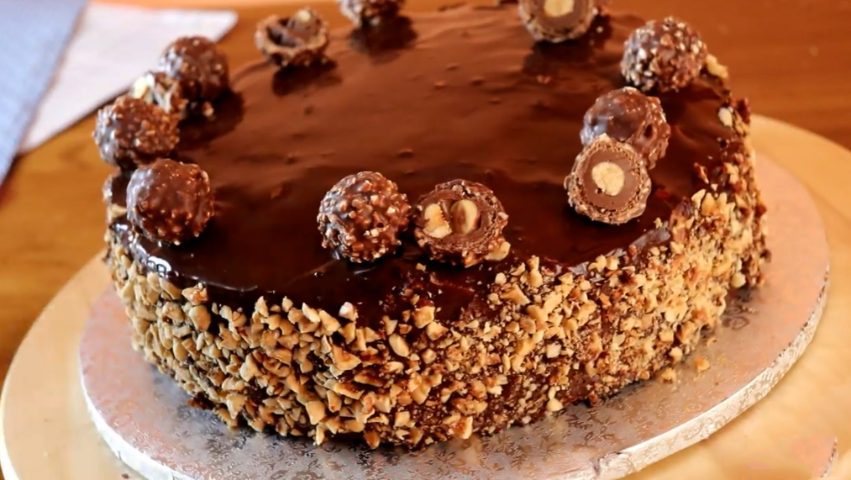Hazelnut and chocolate sponge cake: the mouthwatering recipe