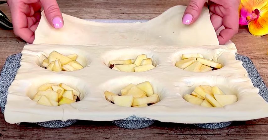 Puff pastry baskets with apple filling: the simple recipe for a ...