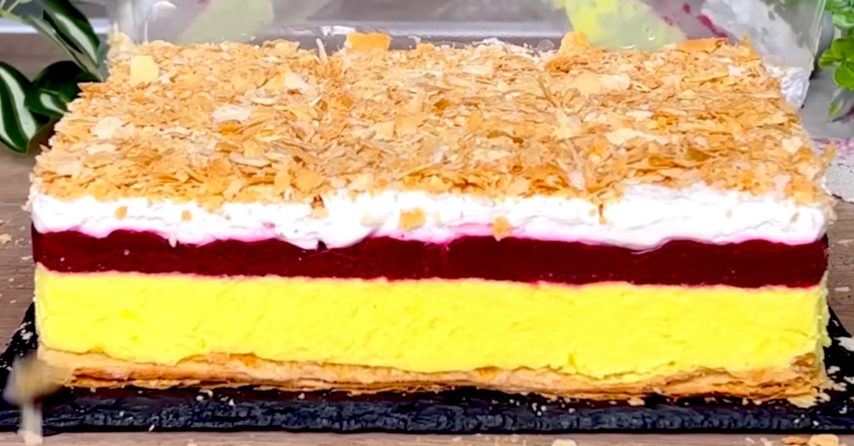 Millefeuille cake with custard: the beautiful and delicious dessert to try