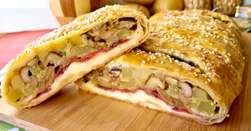 Savory strudel with smoked ham and mushrooms: the easy recipe for a ...