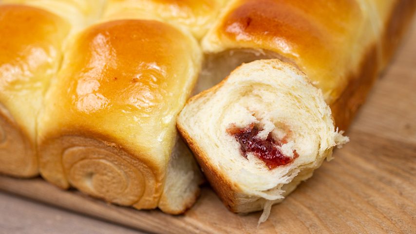 Bread rolls: sweet and fluffy, a true masterpiece!