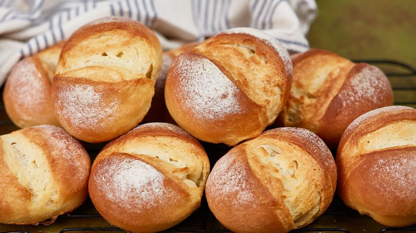 Butter buns: easy to make and fluffy like the clouds!