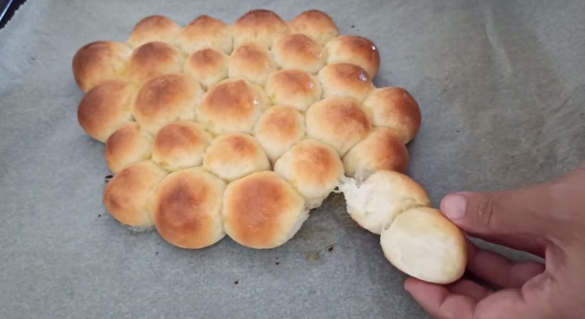 Mini buns: the simple way to make them fluffy and delicious