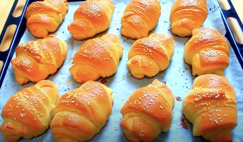 Mini bread rolls: the simple way to make them fluffy and delicious