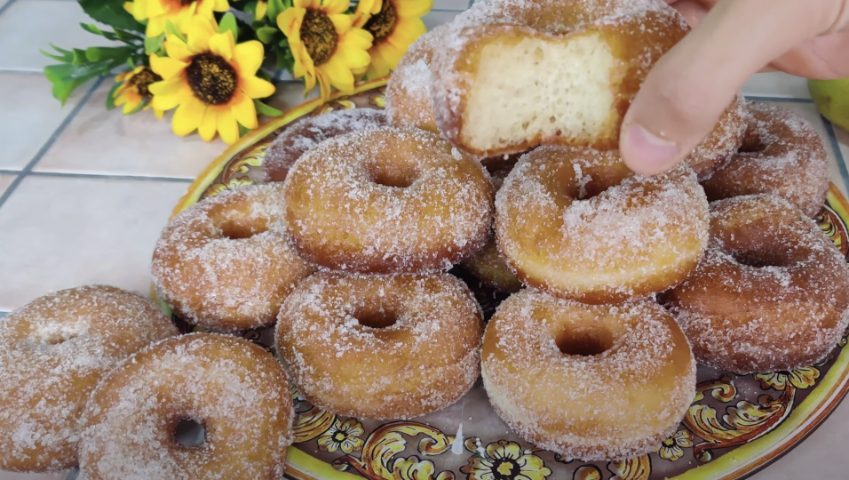 Fluffy donuts: the easy way to make them fluffy and delicious