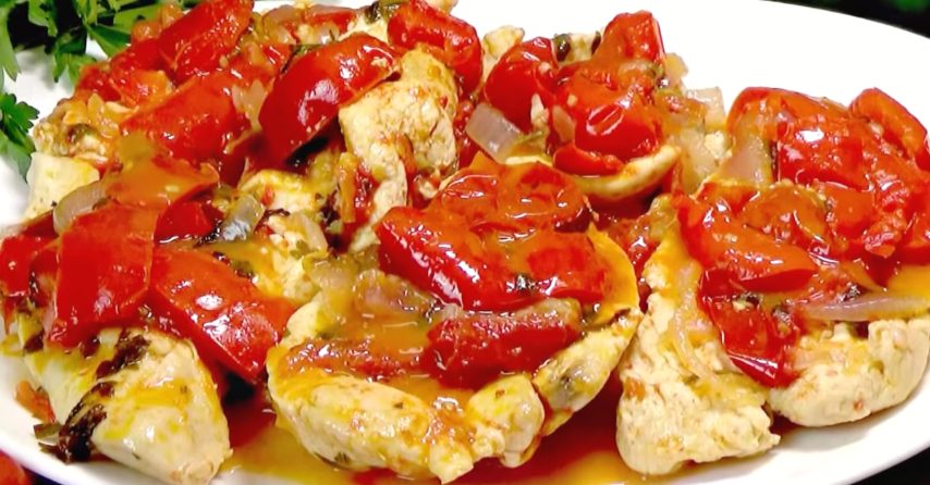 Pollo e peperoni in padella: la ricetta per averlo morbido e saporito