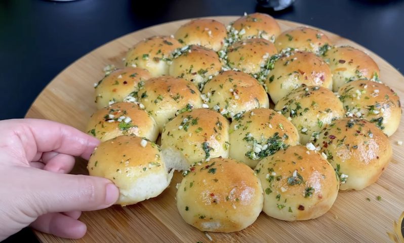 Danubio salato: la ricetta dei gustosi panini salati