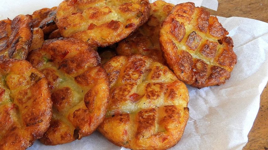 Potato patties: easy, fast and very delicious idea for your lunch