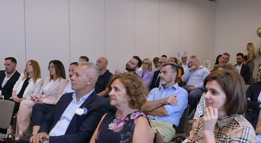 Titolare Top presenta il libro "Il Successo fallo Accadere"